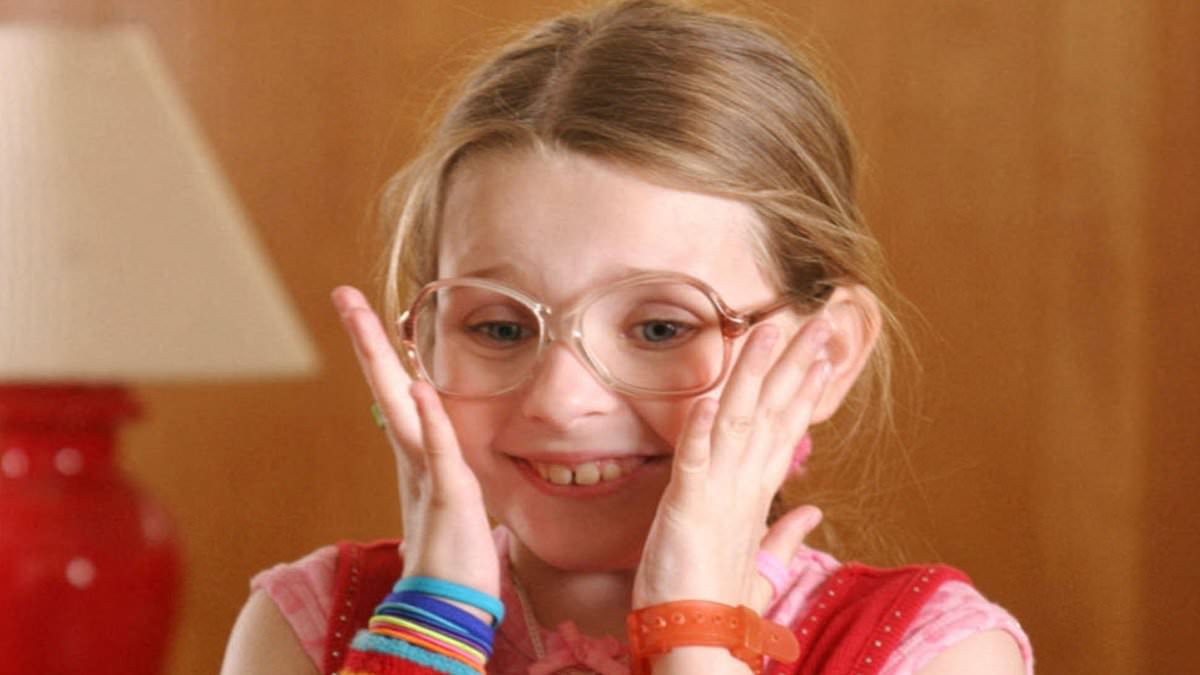 Little Miss Sunshine star Abigail Breslin is unrecognizable in rare ...